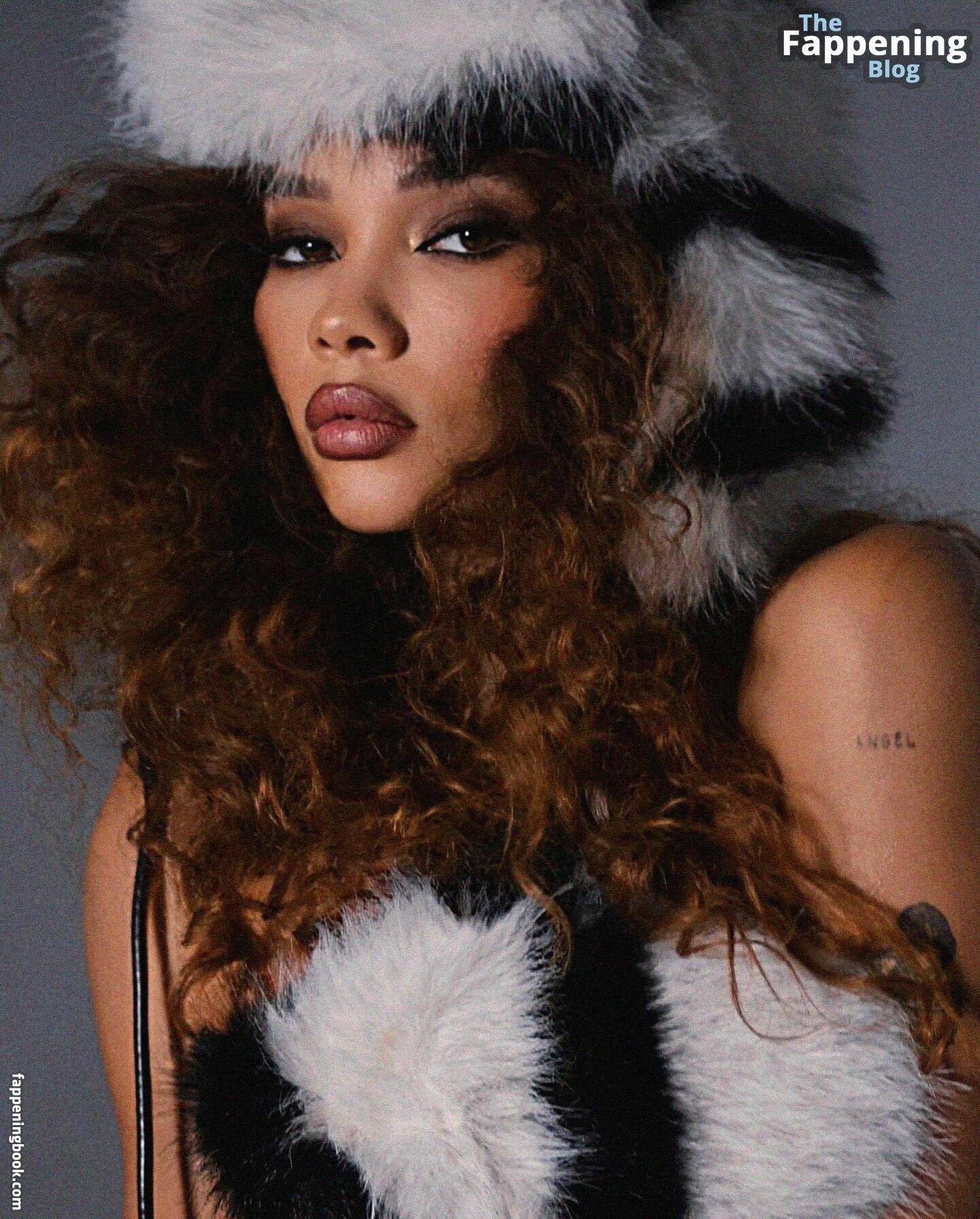 Ashley Moore / ashley_moore_ Nude, The Fappening - Photo #8398692 - FappeningBook