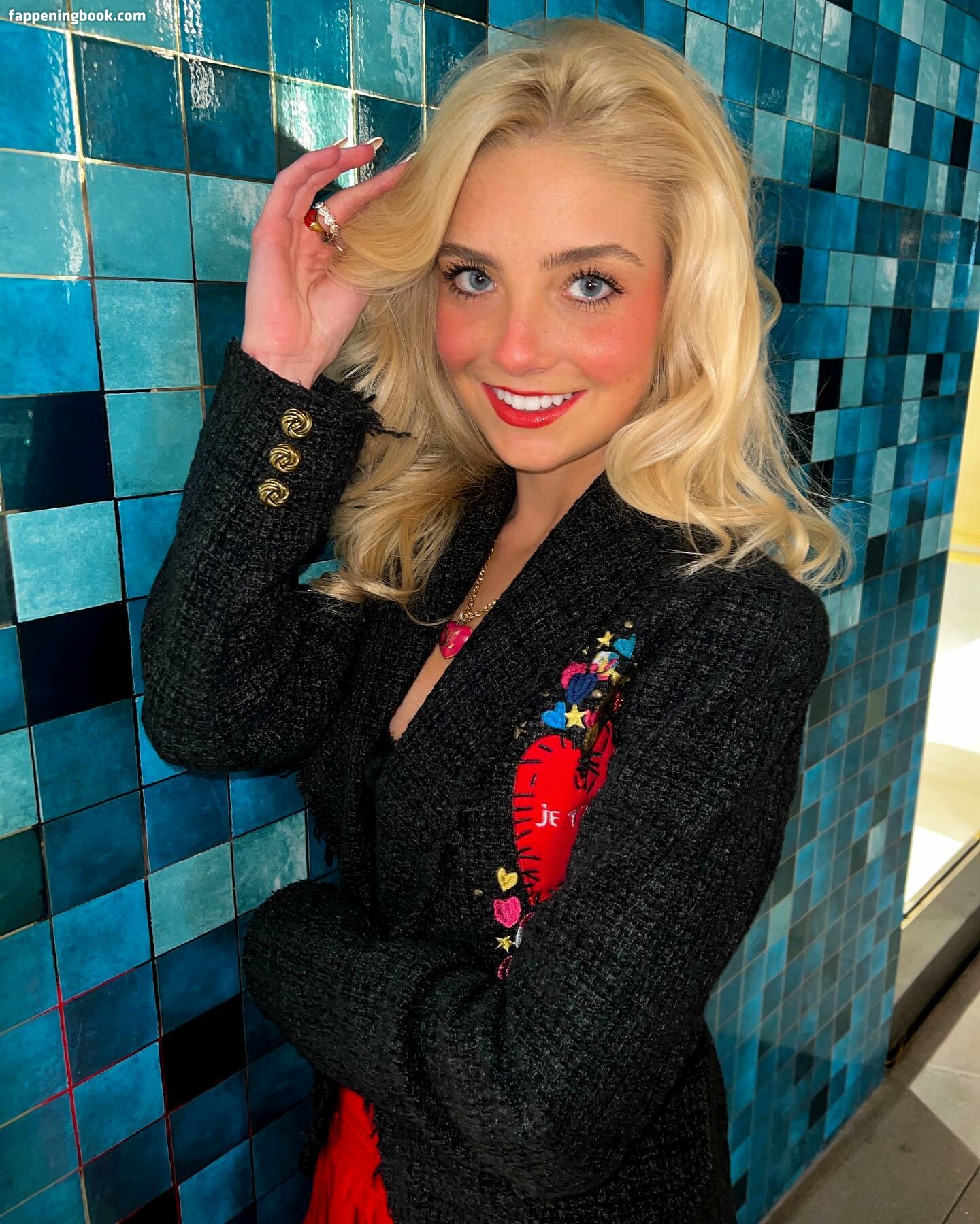 Dora Dolphin / doradolphinofficial Nude, OnlyFans Leaks, Fappening - FappeningBook