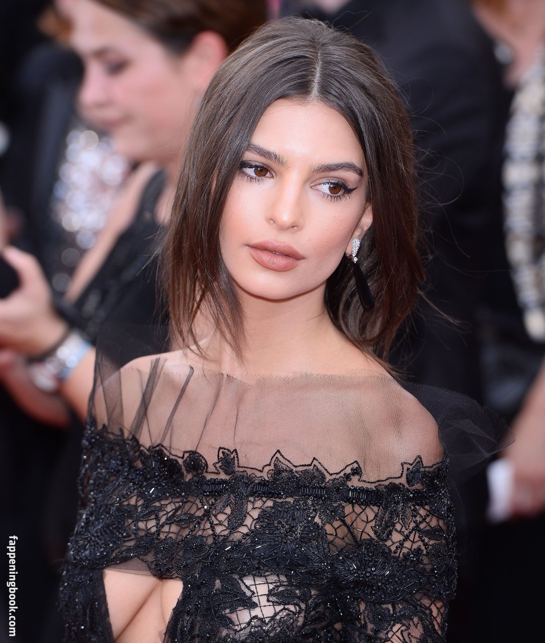 Emily Ratajkowski Nude, OnlyFans Leaks, Fappening - Page 296 - FappeningBook