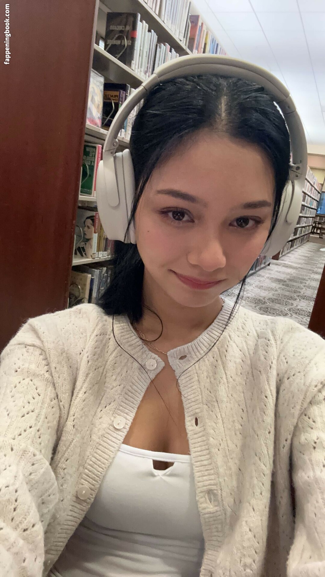 Gela Walter / GelaWalter Nude, OnlyFans Leaks, Fappening - FappeningBook