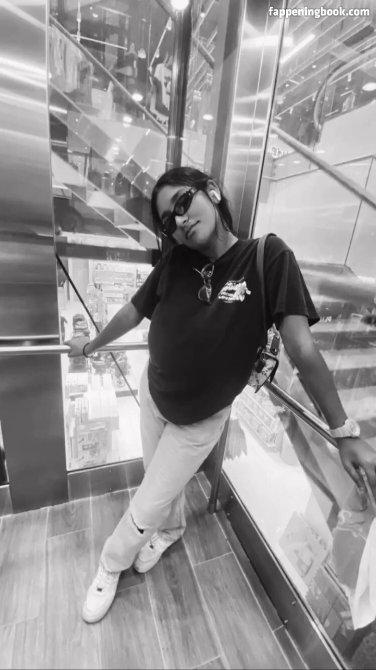 Itzel Lozano / _lozano.19 Nude, OnlyFans Leaks, Fappening - FappeningBook