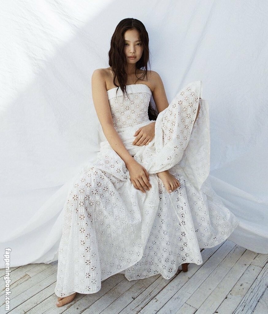 Jennie | BLΛƆKPIИK / sheflieshigh Nude, OnlyFans Leaks, Fappening - FappeningBook