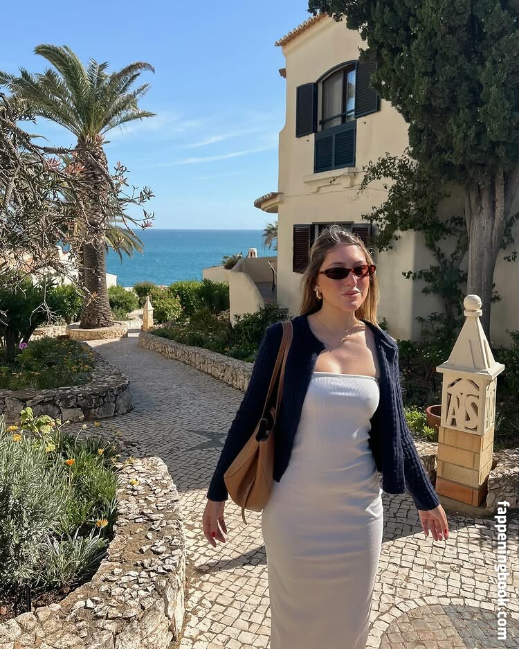 Joana Costa / joa.cgc Nude, OnlyFans Leaks, Fappening - FappeningBook