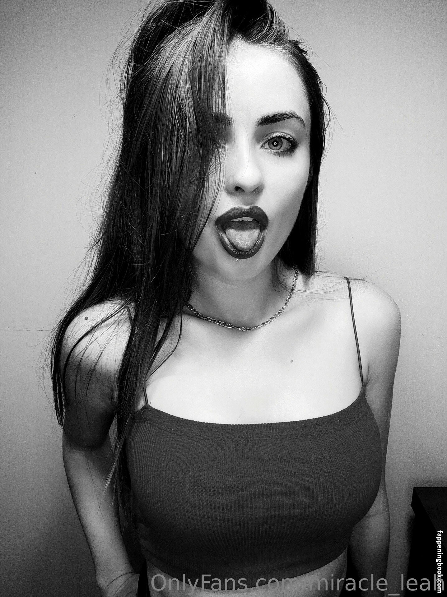 miracle_leah / miracle_leigh Nude, OnlyFans Leaks, Fappening - FappeningBook