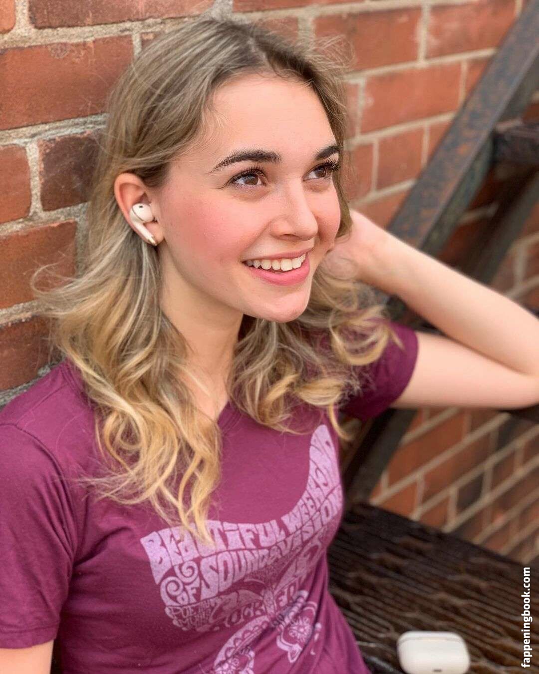 Nikki Roumel / nikkiroumel Nude, OnlyFans Leaks, Fappening - FappeningBook