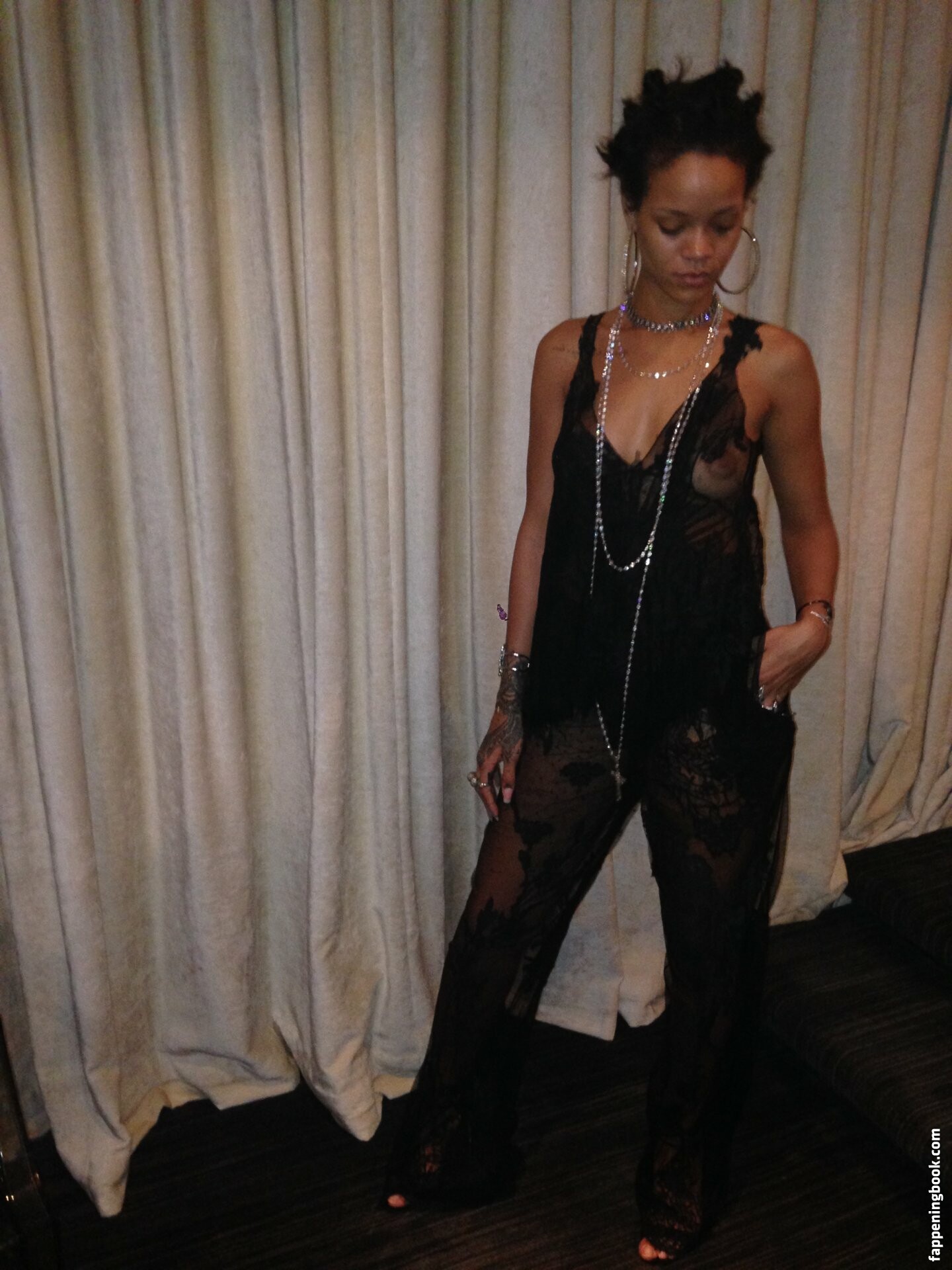Rihanna / rihanna Nude, OnlyFans Leaks, The Fappening - Photo #7410839 - FappeningBook