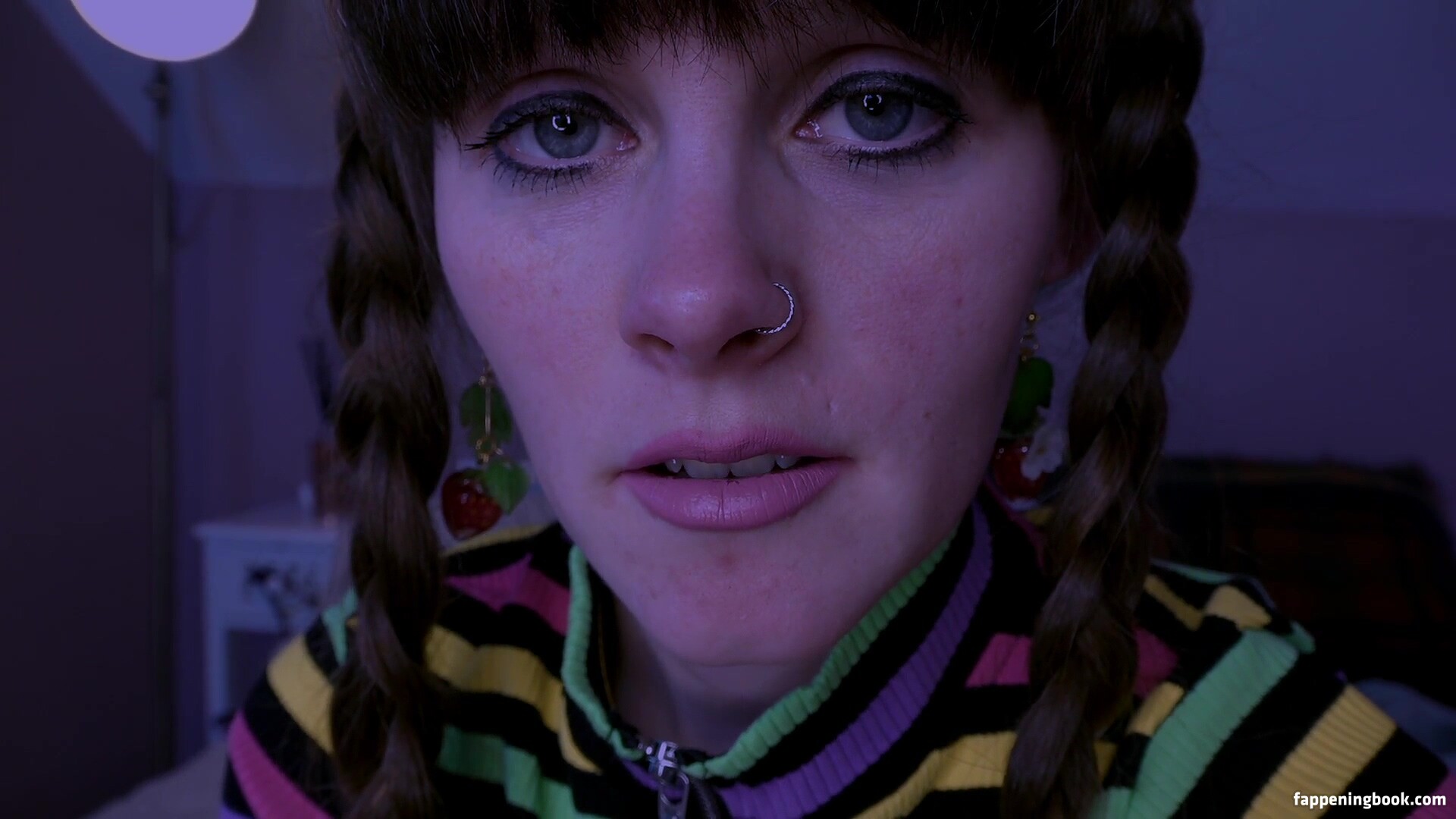 Sydney Harwin Nude, OnlyFans Leaks, Fappening - FappeningBook